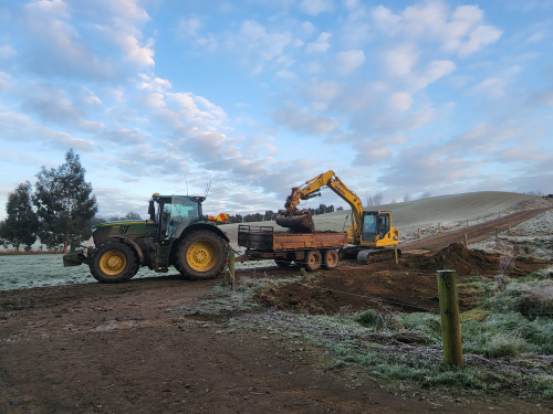 On Farm Carting & Loading | CMC Contracting