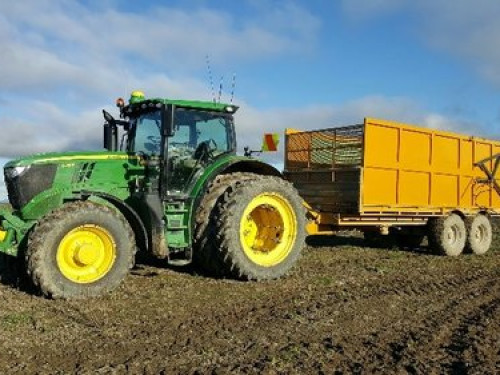 On Farm Carting & Loading | CMC Contracting